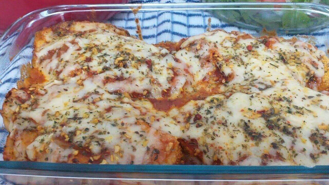 Steak De Frango à Parmegiana Delicioso Cenáriomt